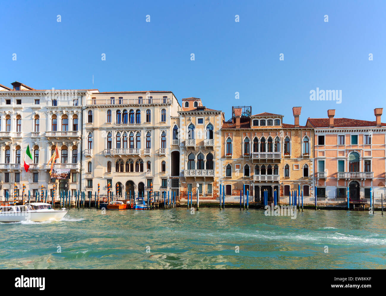 Traitional architecture hi-res stock photography and images - Alamy