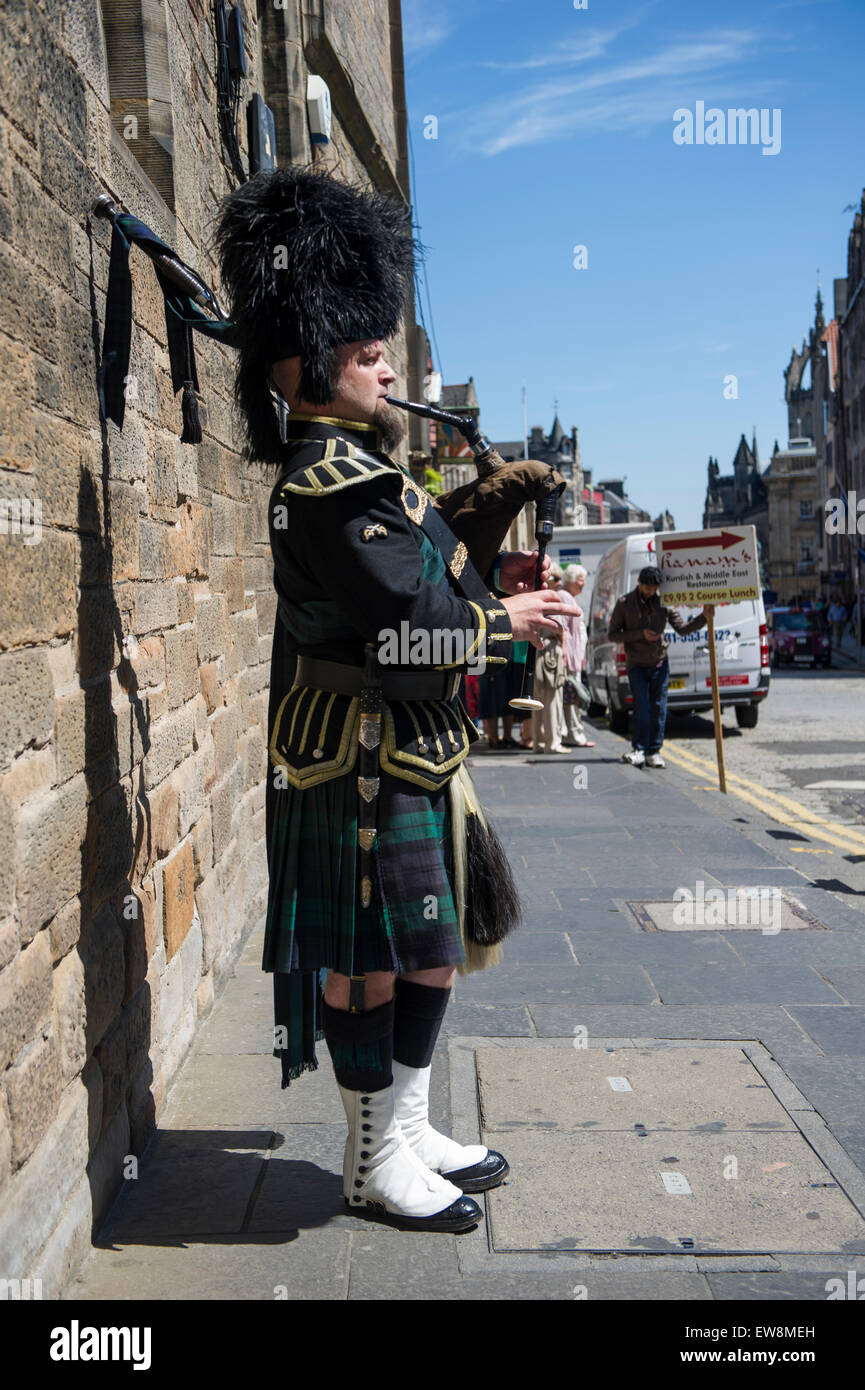 A piper in Edinburgh Stock Photo - Alamy