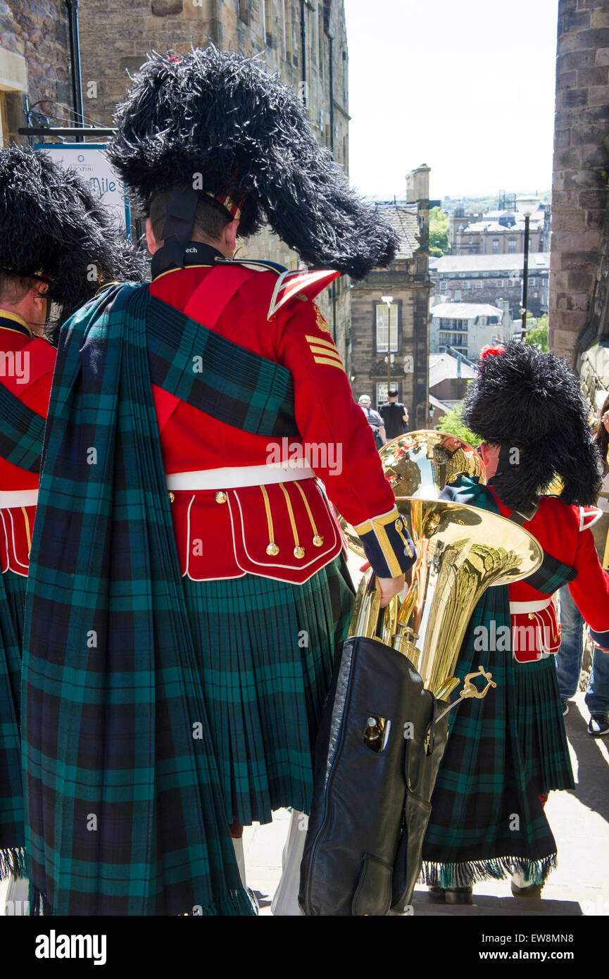 The Scots Guards off duty near Edinburgh Castle Stock Photo - Alamy