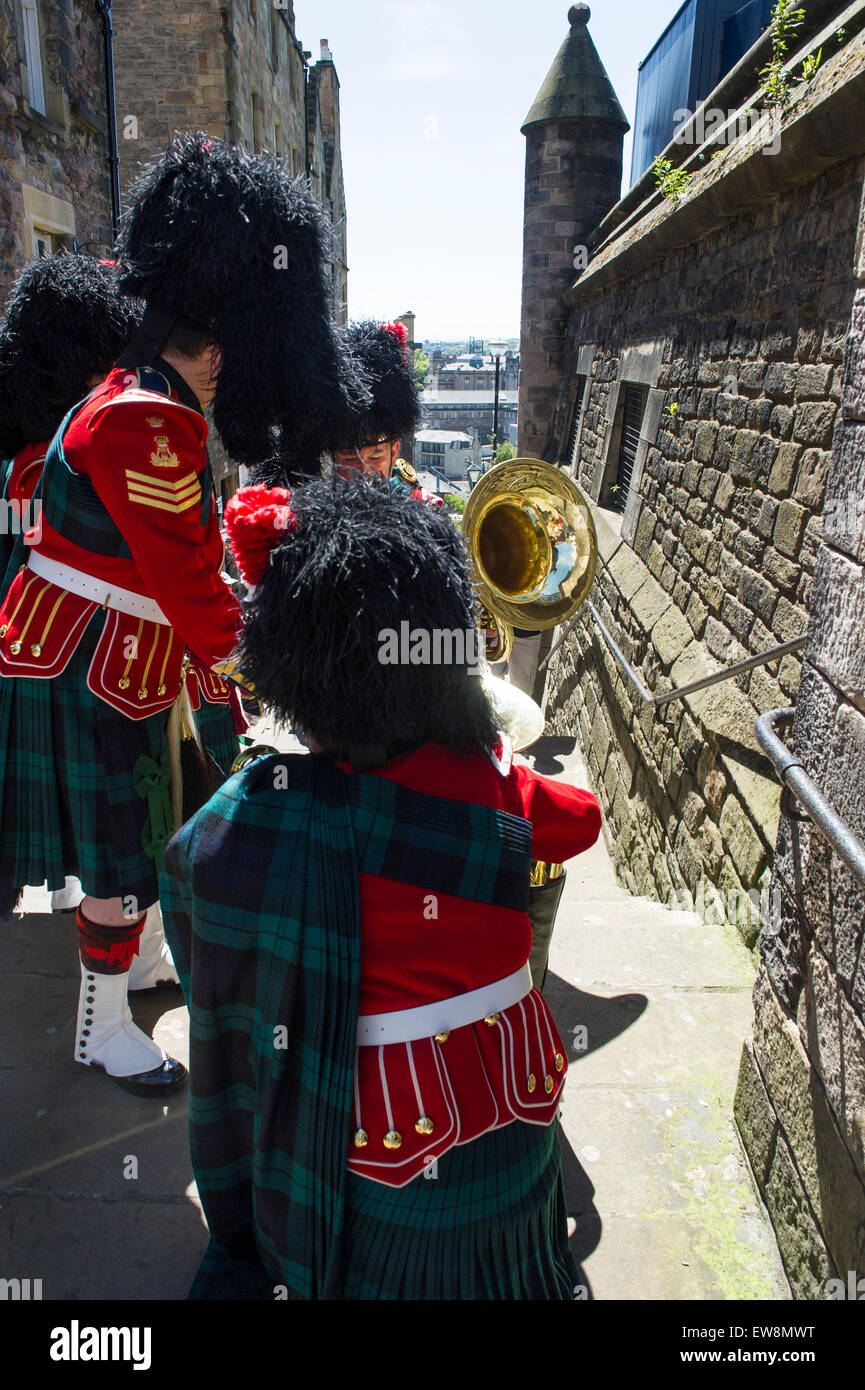 Scottish guard regiment edinburgh scotland hi-res stock photography and ...