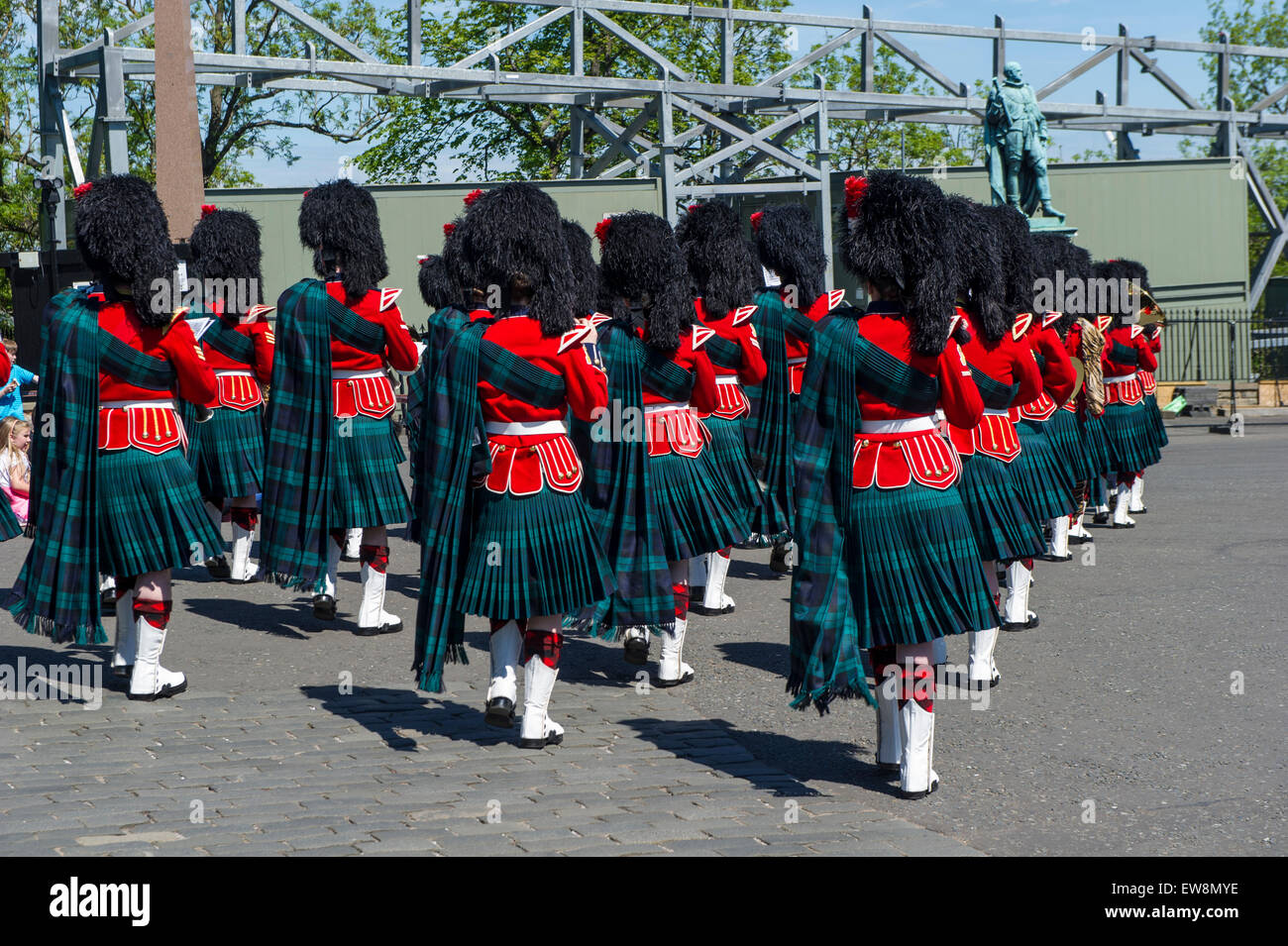 Scottish guard regiment edinburgh scotland hi-res stock photography and ...