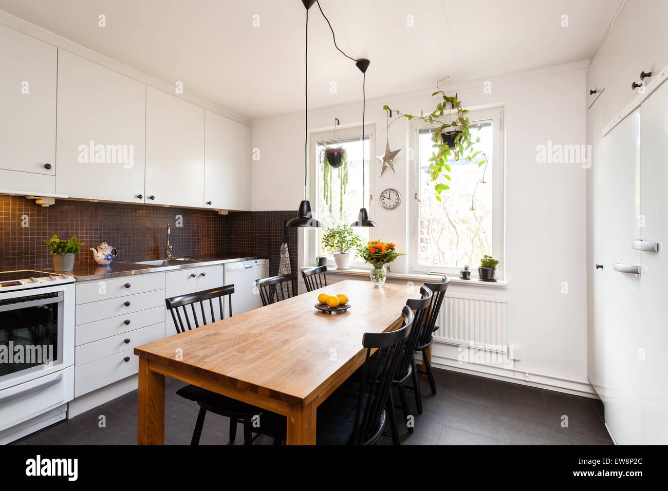 Kitchen table hi-res stock photography and images - Alamy