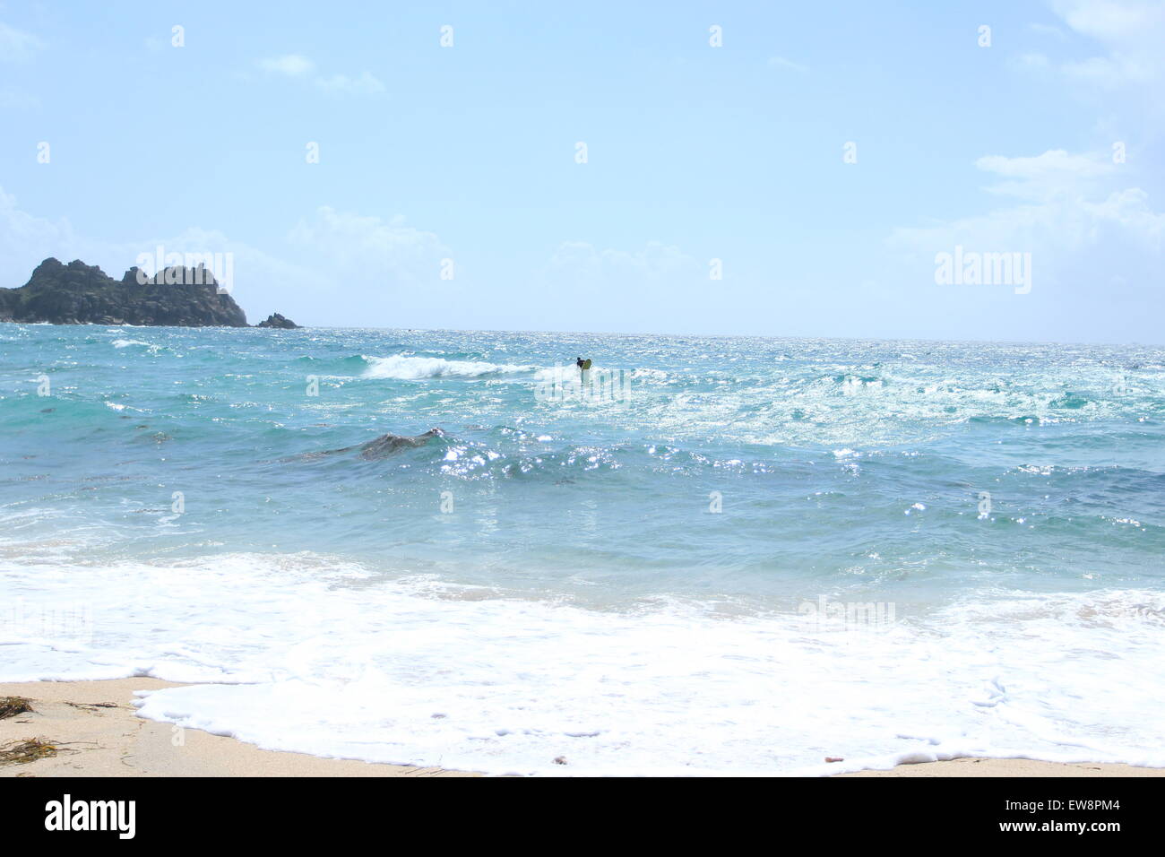 Turquoise sea golden sand holiday hi-res stock photography and images ...