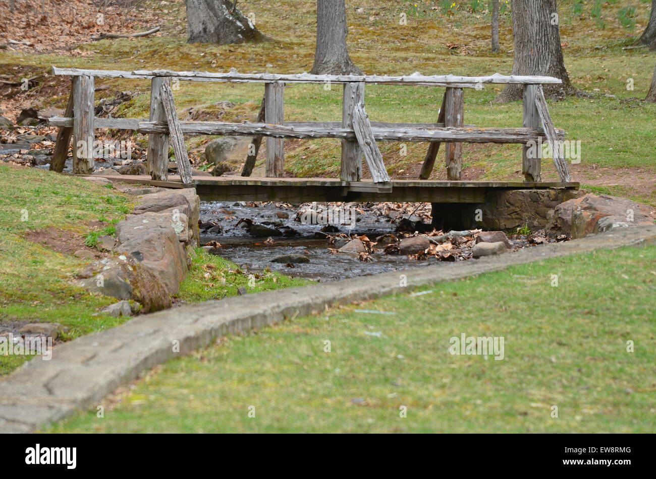 Bridge over brook hi-res stock photography and images - Alamy