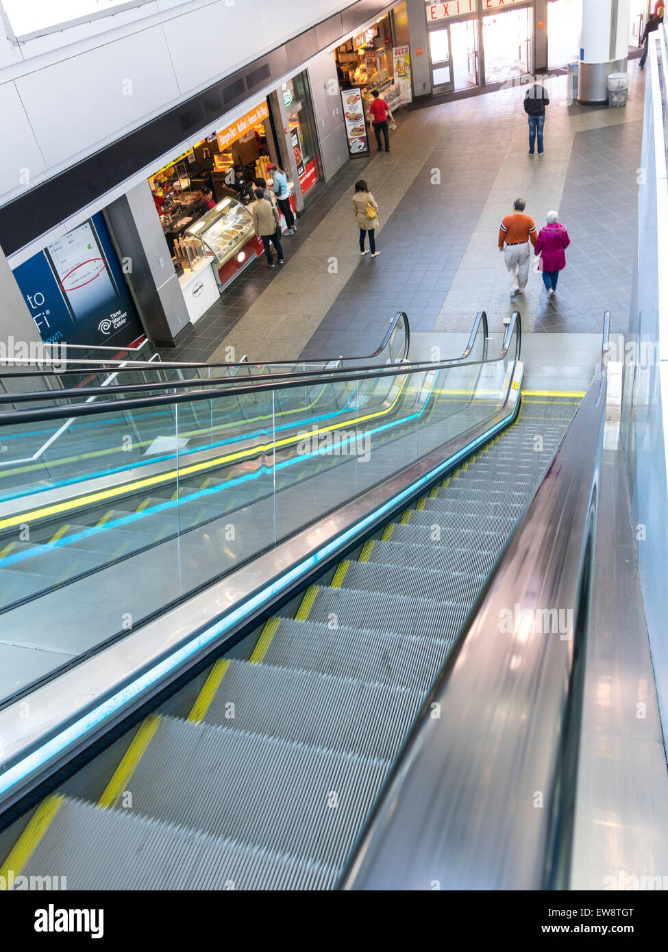Whitehall Ferry Terminal in Lower Manhattan, NYC, USA Stock Photo - Alamy