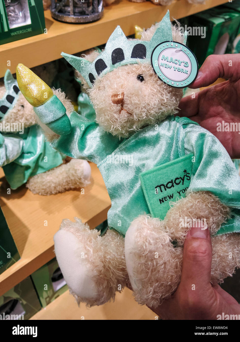 Macys department store interior hi-res stock photography and images - Alamy