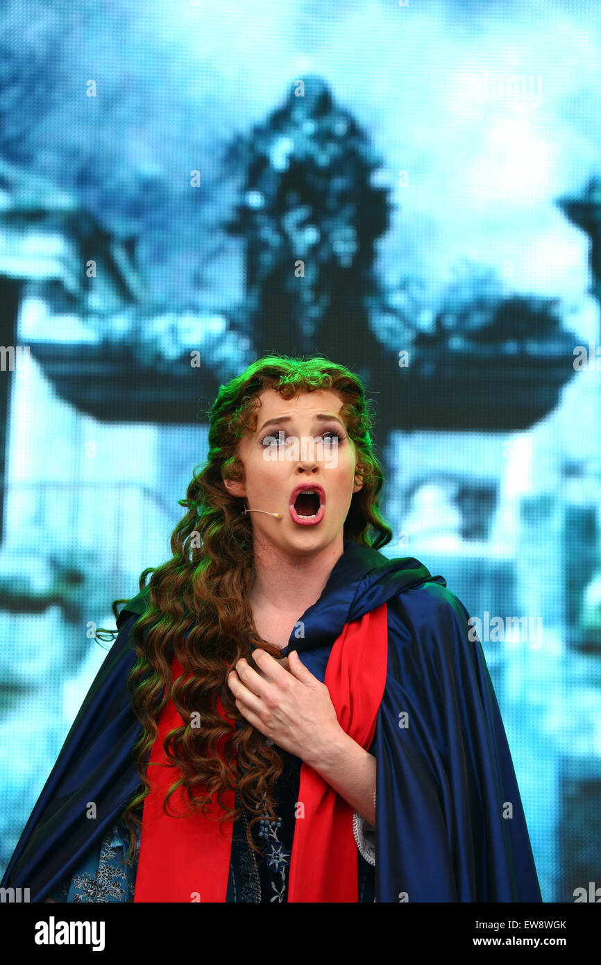 Phantom of the opera musical 2015 hi-res stock photography and images ...