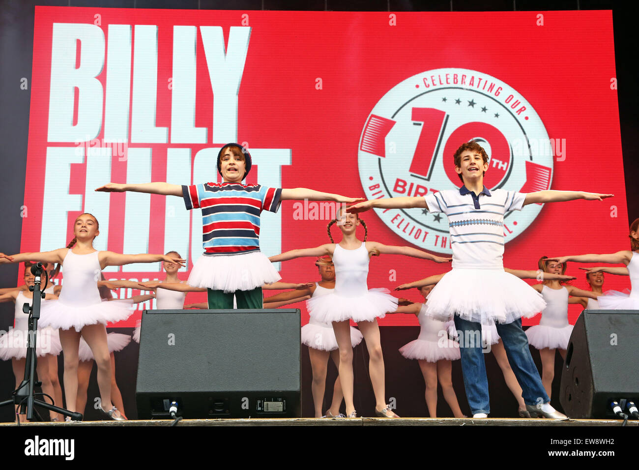 Billy elliot the musical hi-res stock photography and images - Alamy