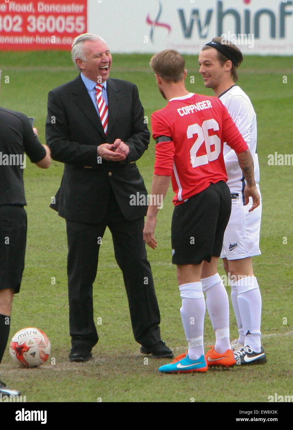 Louis tomlinson doncaster rovers hi-res stock photography and images ...
