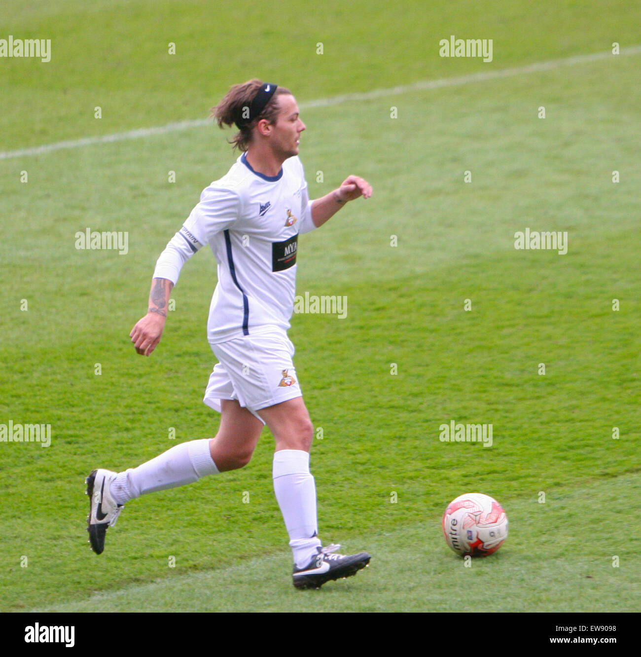 Louis tomlinson doncaster rovers hi-res stock photography and images ...