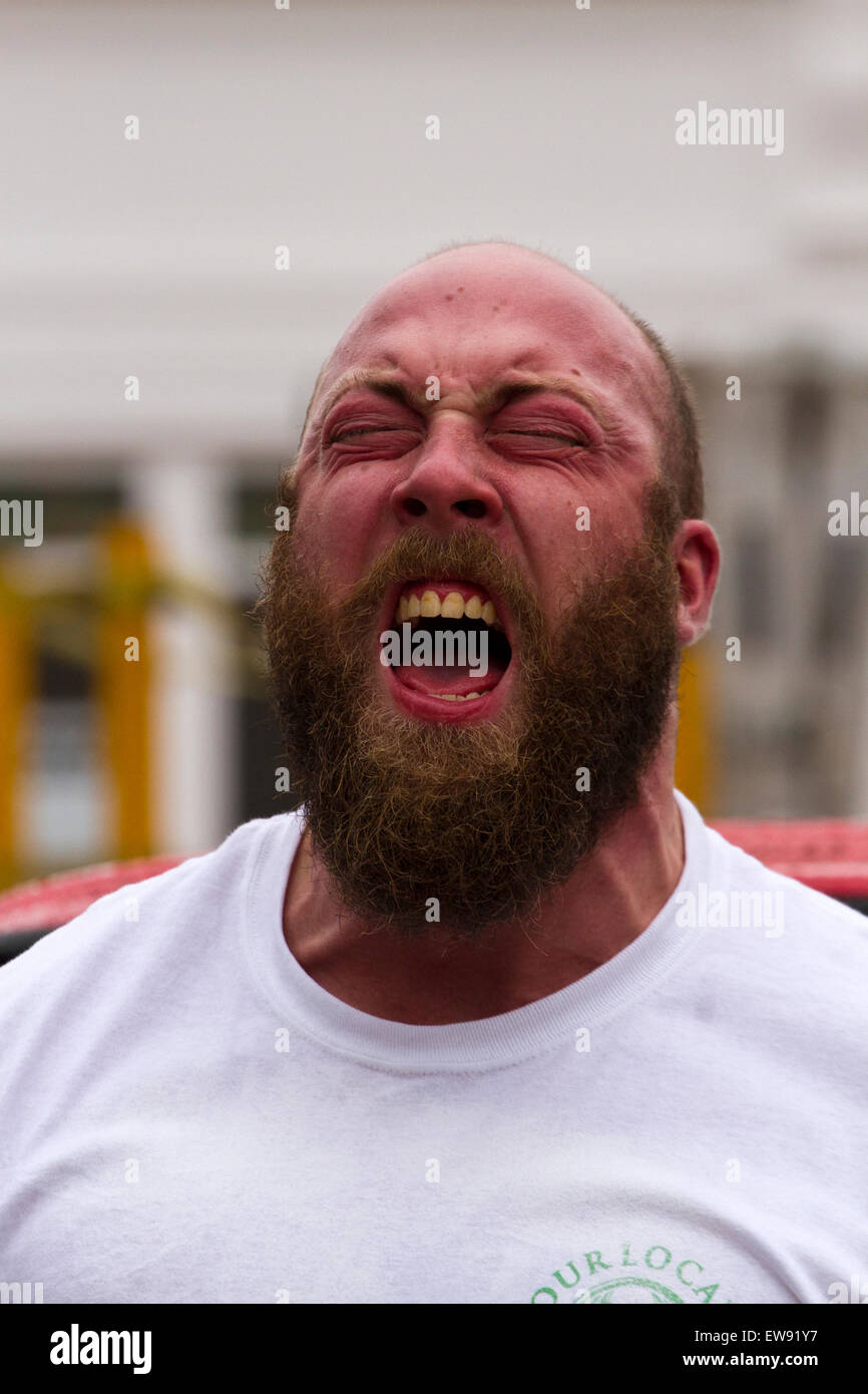 Bodybuilder compete hi-res stock photography and images - Alamy