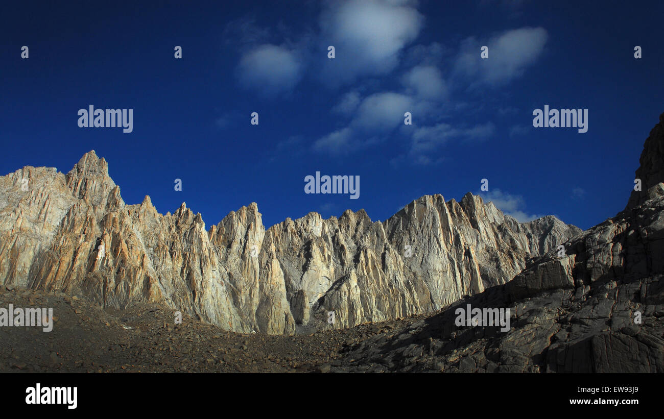 Ridgeline along the Mt. Whitney trail Stock Photo - Alamy