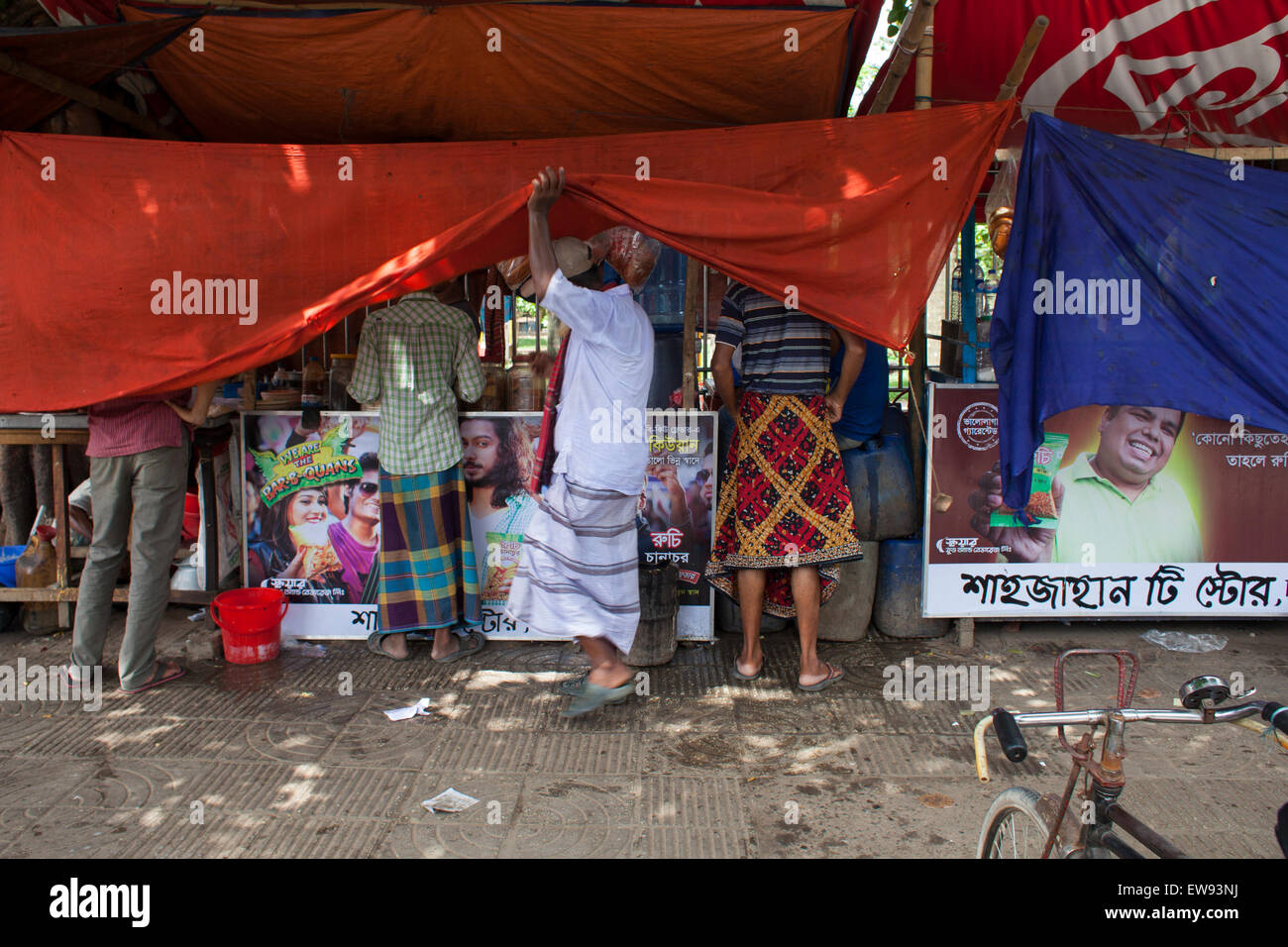 Food stalls bangladesh hi-res stock photography and images - Alamy
