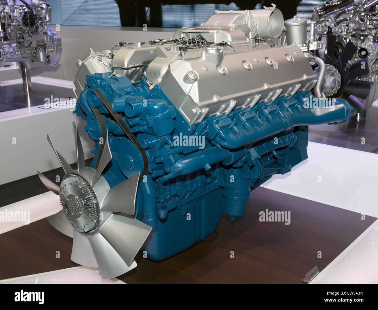 The Isuzu 10TD1, displayed at the 2013 Tokyo Motor Show, a high ...