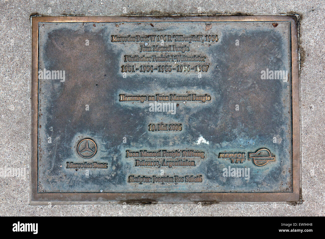 Iconic racing driver statue hi-res stock photography and images - Alamy