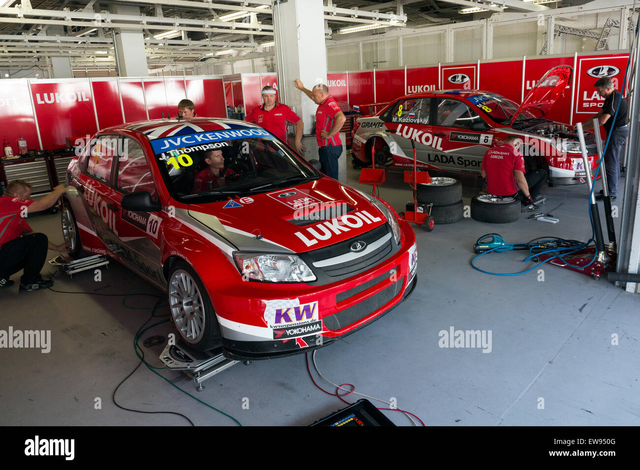 Pit lane tactics hi-res stock photography and images - Alamy