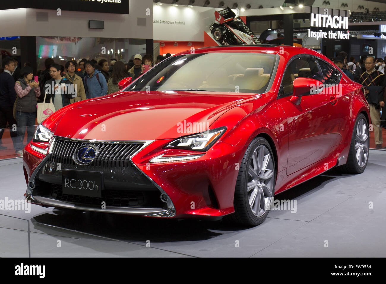 The Lexus RC 300h, presented at the 2013 Tokyo Motor Show, combines luxury and hybrid technology ...