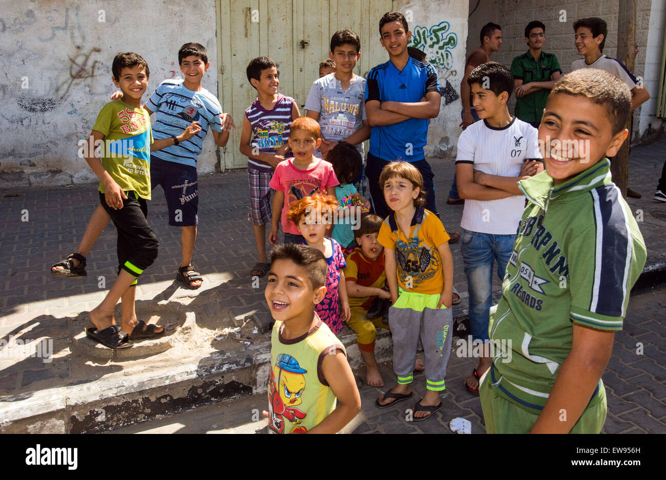 Gaza City, Palestinian Territories. 01st June, 2015. Children are ...