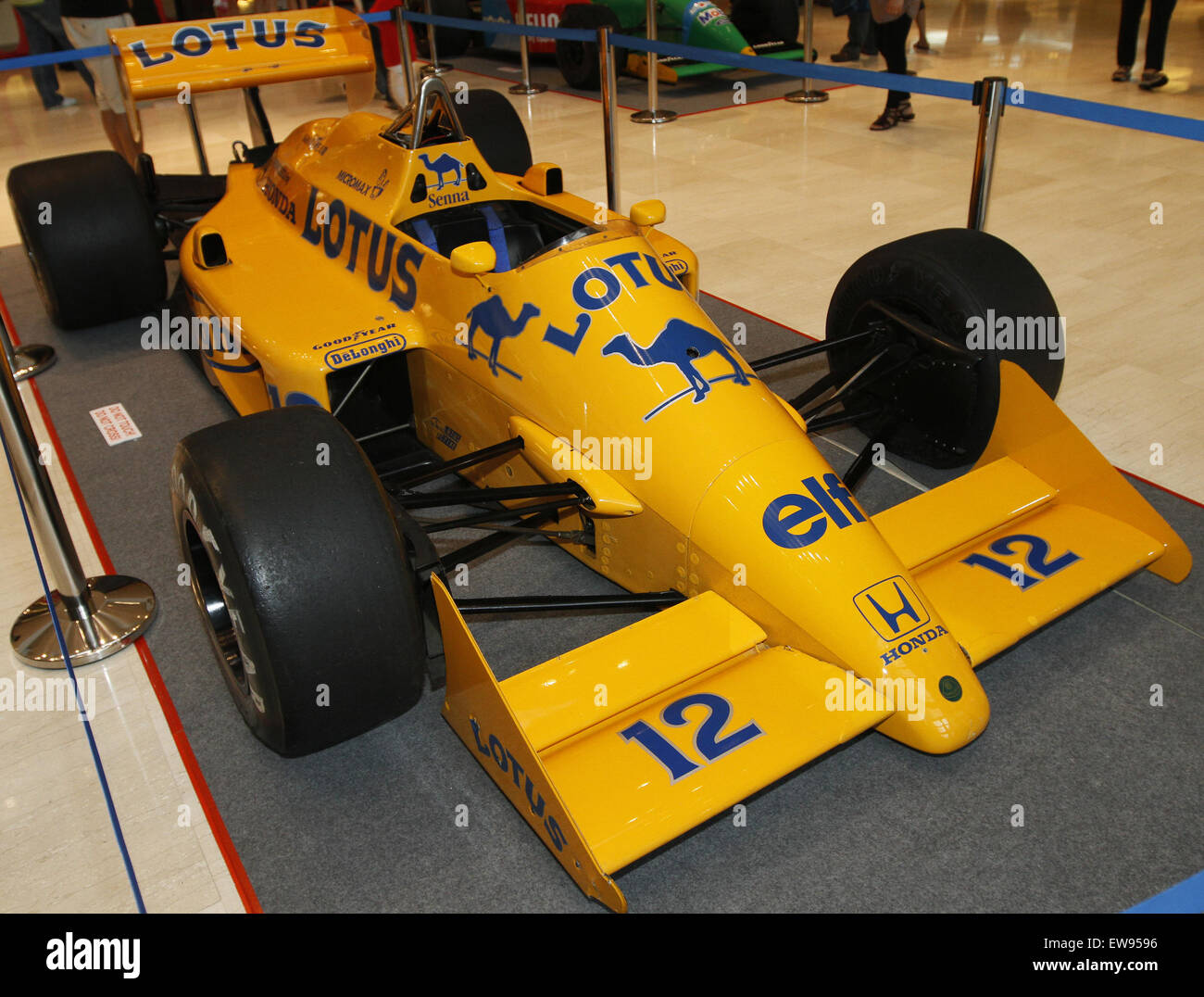 Lotus 99T front-right 2010 Pavilion Pit Stop Stock Photo - Alamy