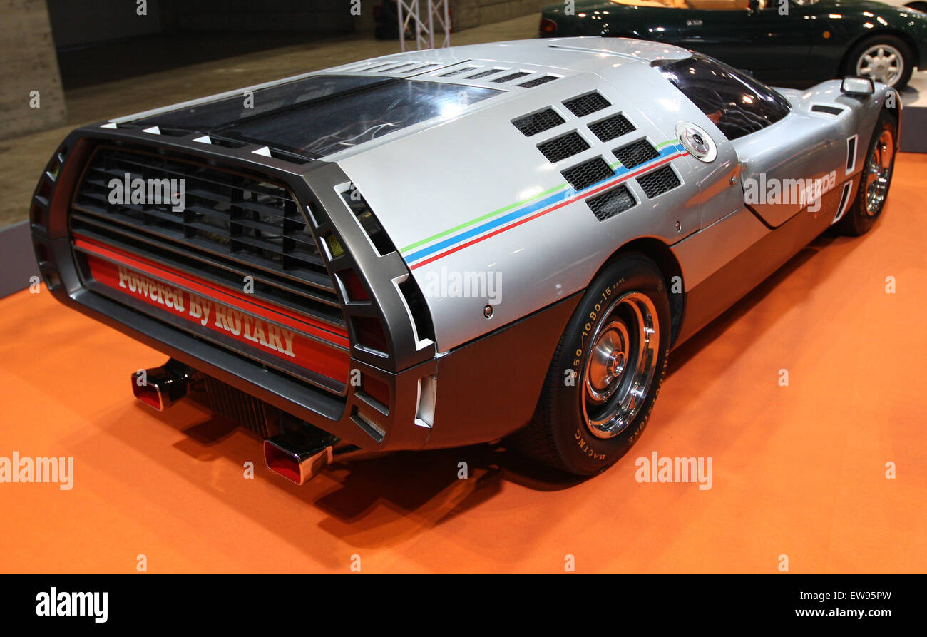 The rear-right view of the Mazda RX500, displayed at the 2009 Tokyo ...