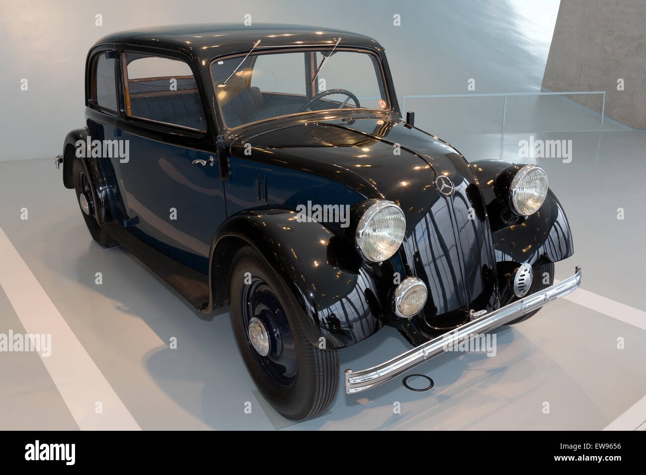 The Mercedes-Benz 130 (W23), shown from the front-right at the Mercedes ...