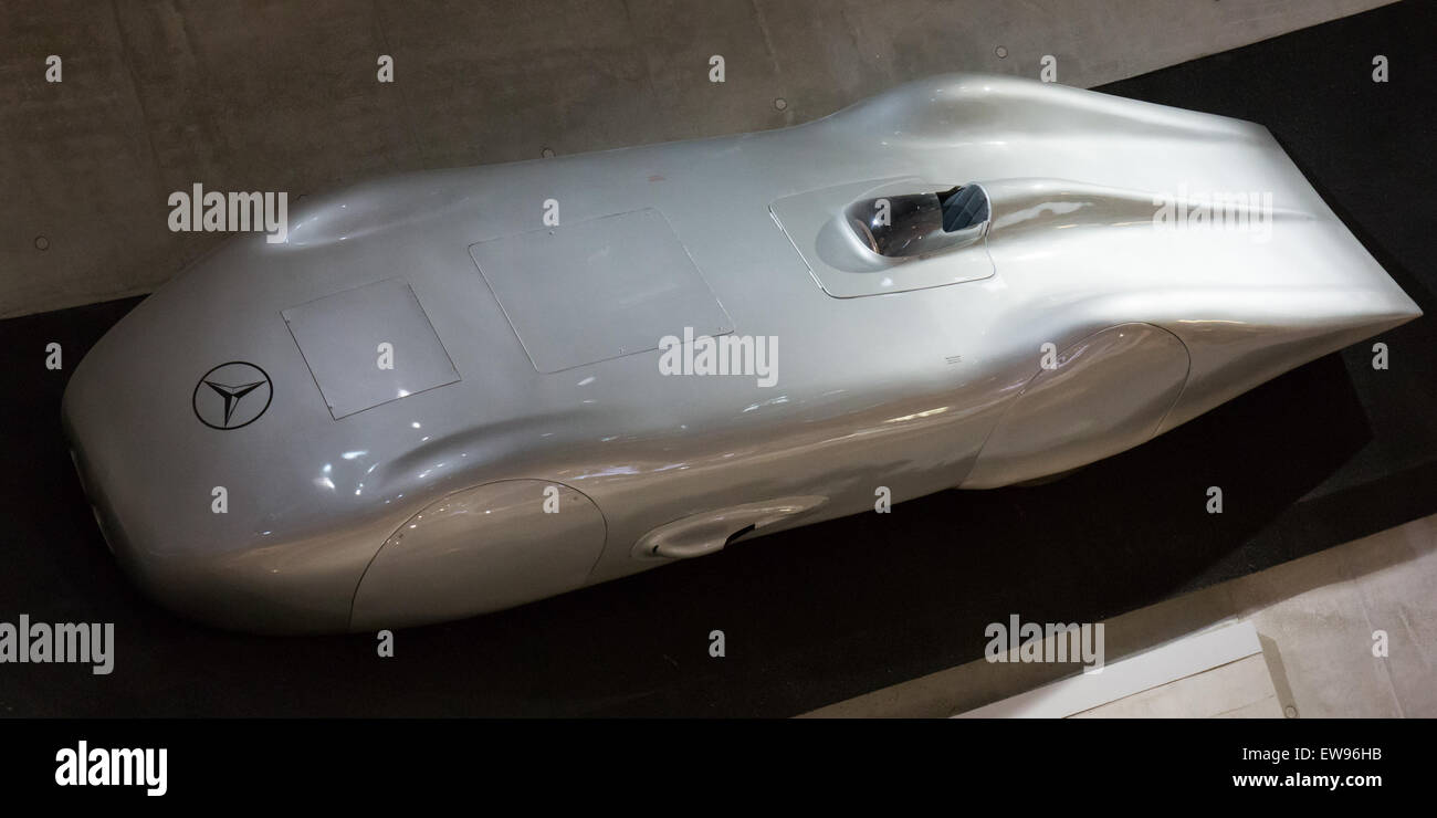 Mercedes-Benz W125 Rekordwagen front-left2 Mercedes-Benz Museum Stock ...