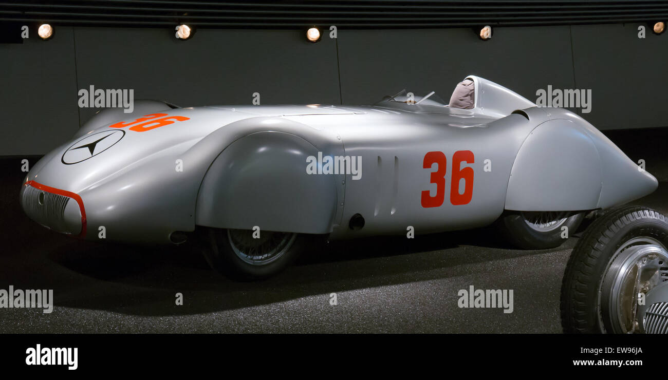 Streamliner hi-res stock photography and images - Alamy