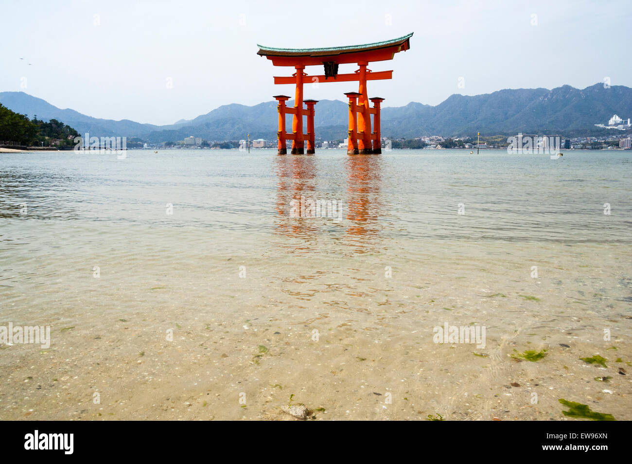 One of the most iconic Japanese sights, the Great Torii on Miyajima ...