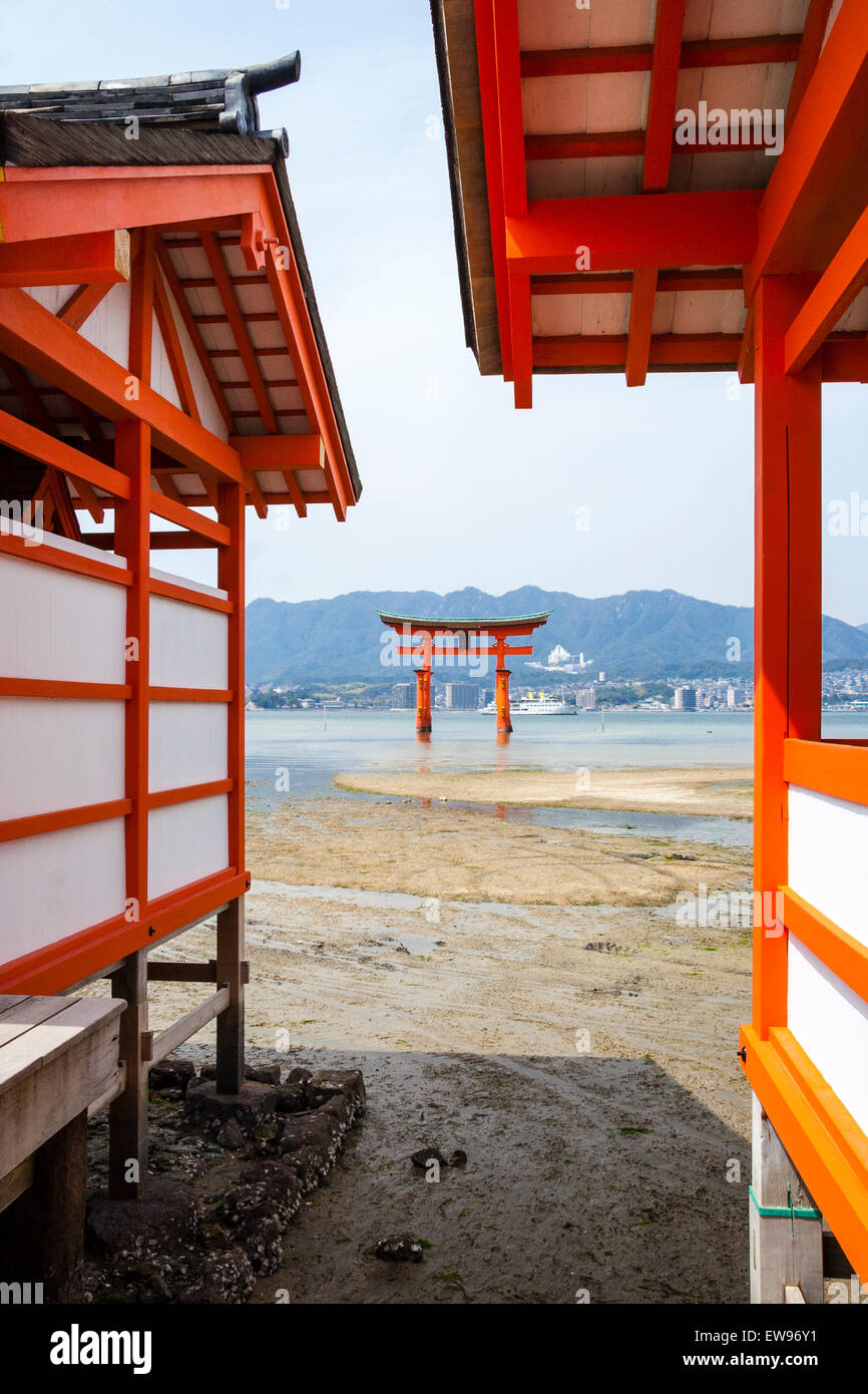 Japan, Miyajima Island. Famous iconic vermilion The Great Torii gate in ...