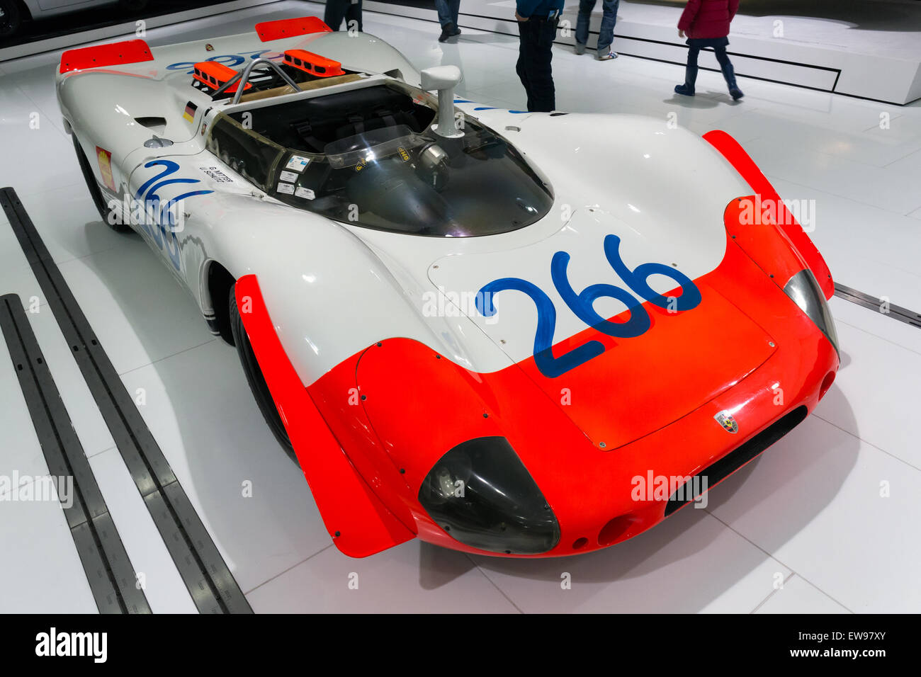 Porsche 908 spyder hi-res stock photography and images - Alamy
