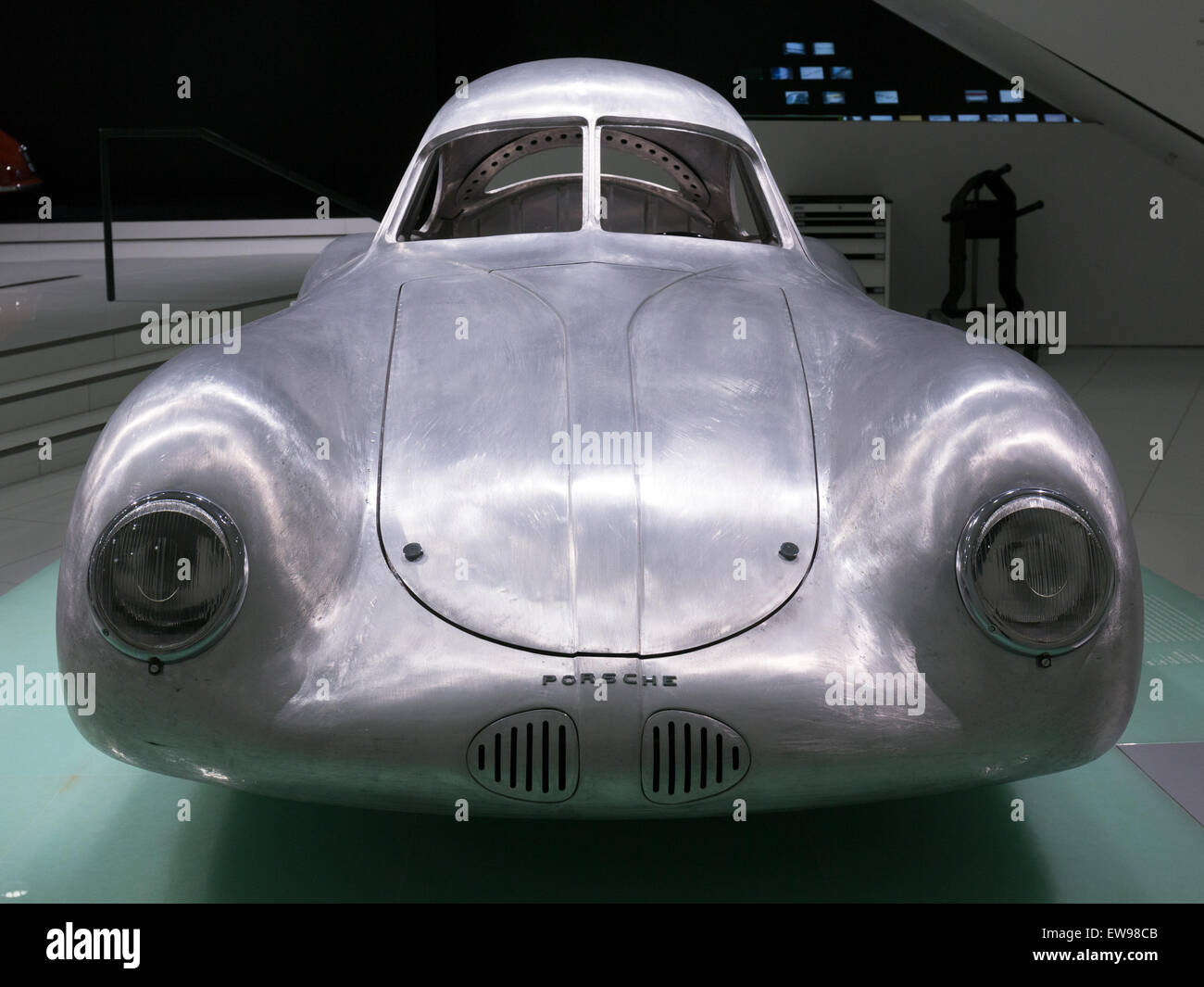 Forward thinking museum hi-res stock photography and images - Alamy