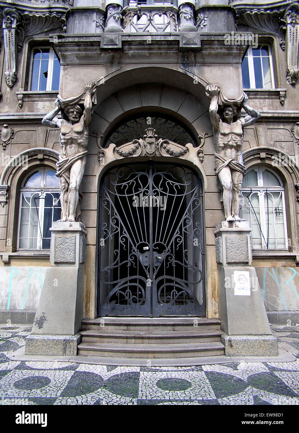 Central square known praca hi-res stock photography and images - Alamy