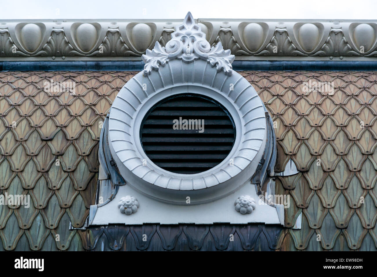 Round circular roof hi-res stock photography and images - Alamy