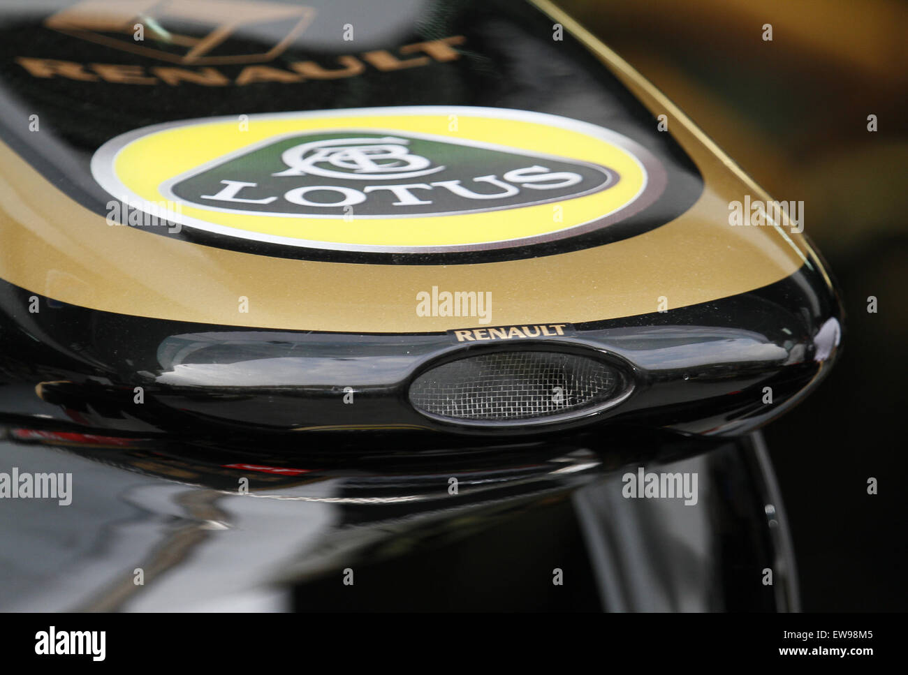 Renault f1 logo hi-res stock photography and images - Alamy