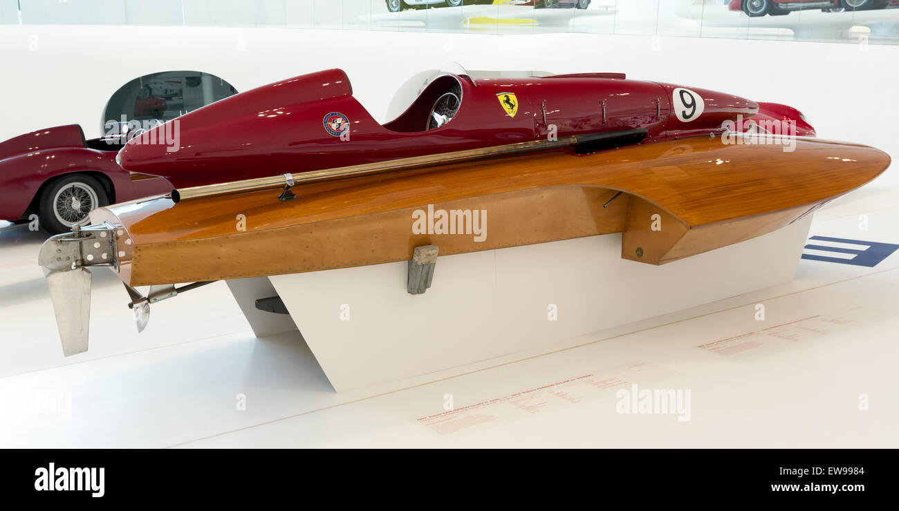 Ferrari racing boat hi-res stock photography and images - Alamy