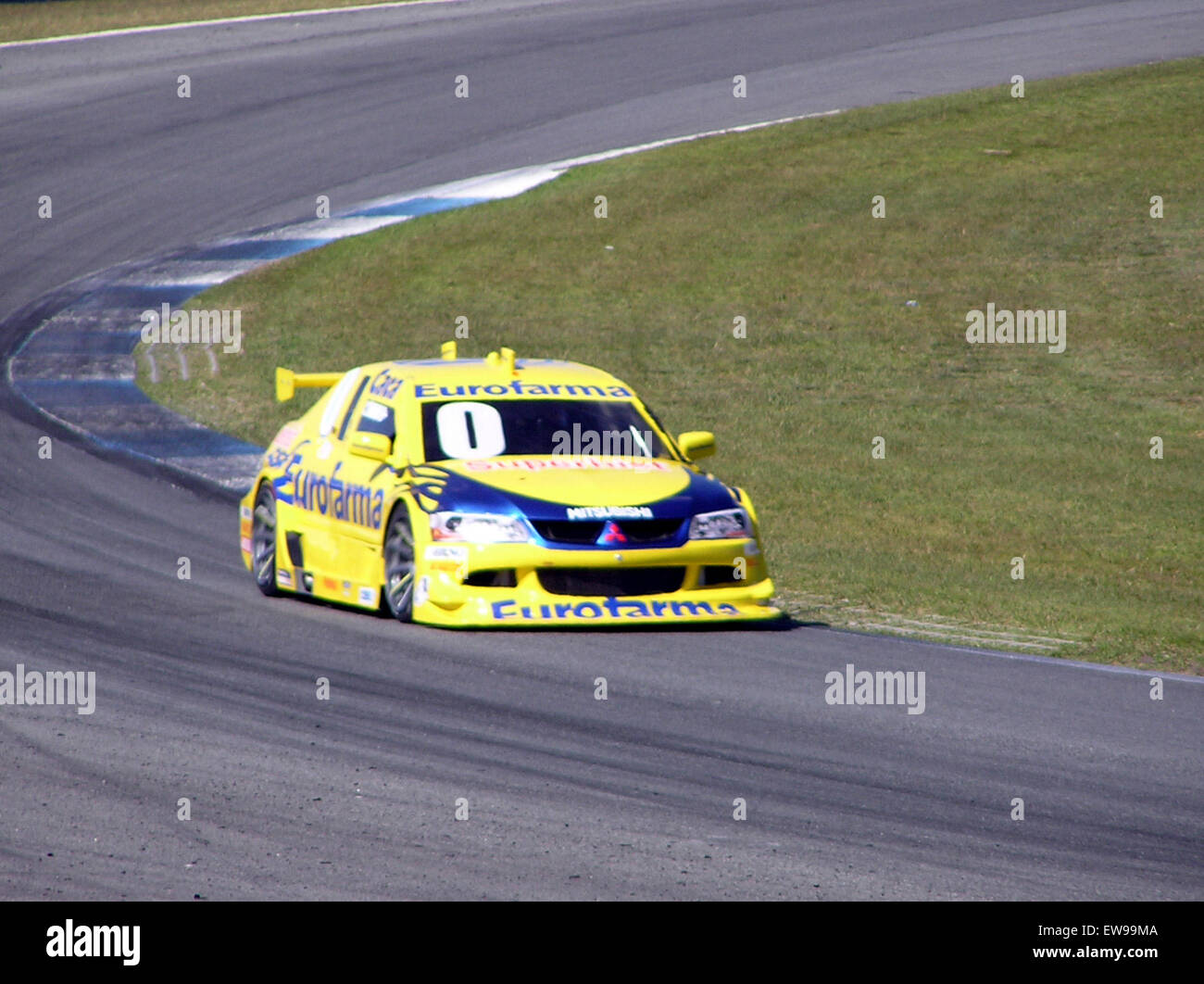 The 2006 Stock Car V8 Brazil race features Caca Bueno driving the ...