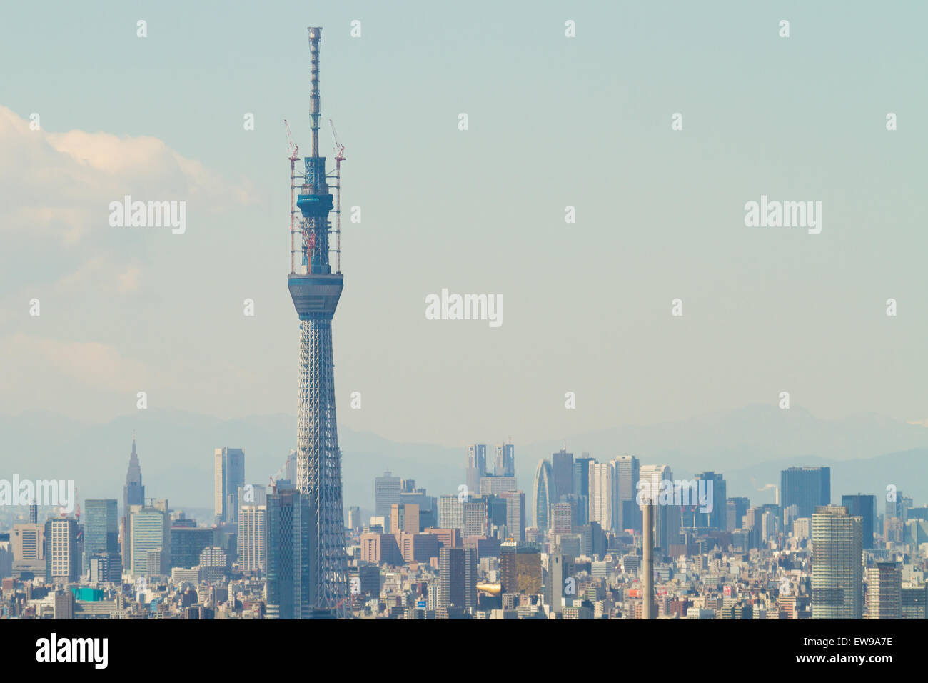 Iconic japanese landmarks tokyo tower hi-res stock photography and ...