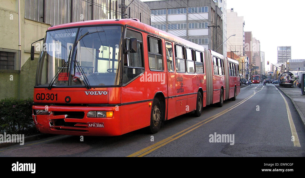 The Expresso Biarticulado Curitiba 7 is a model of an articulated bus ...