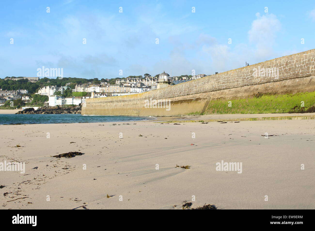 Cornwall holiday beaches hi-res stock photography and images - Alamy