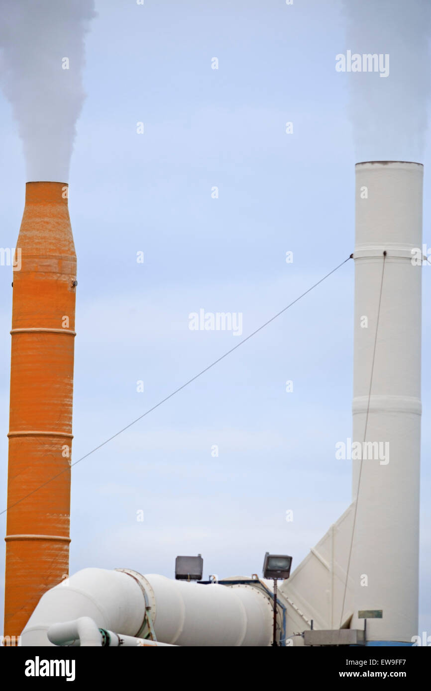 Catalyst Paper's pulp mill at Crofton, Vancouver Island, British ...