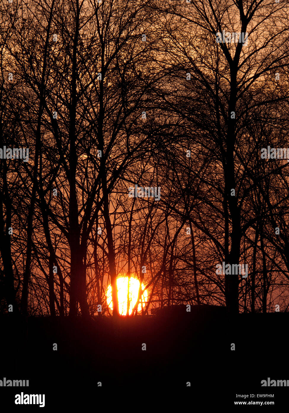 Sun set down west hi-res stock photography and images - Alamy
