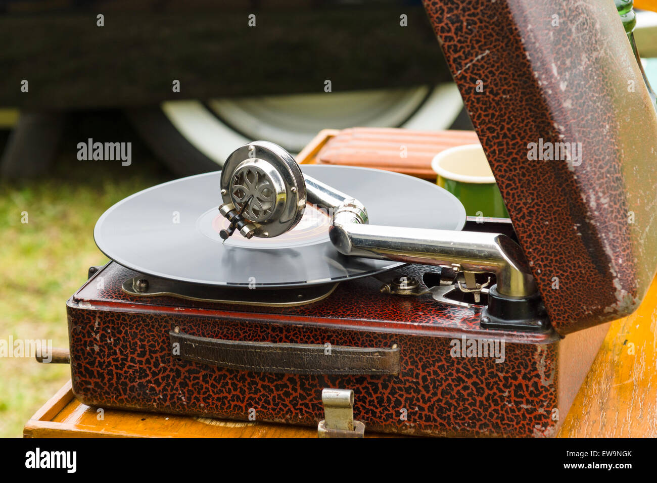 The old gramophone Stock Photo - Alamy