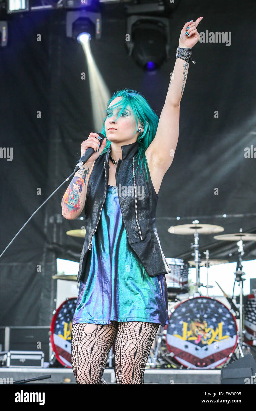Charlotte, North Carolina, USA. 2nd May, 2015. Stars in Stereo performs ...