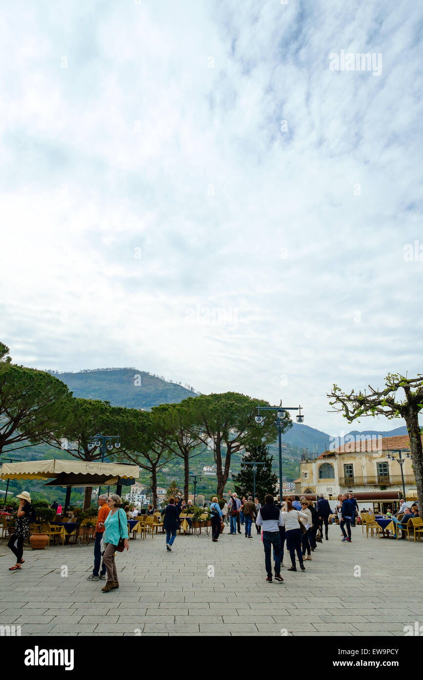 Ravello restaurant hi-res stock photography and images - Alamy