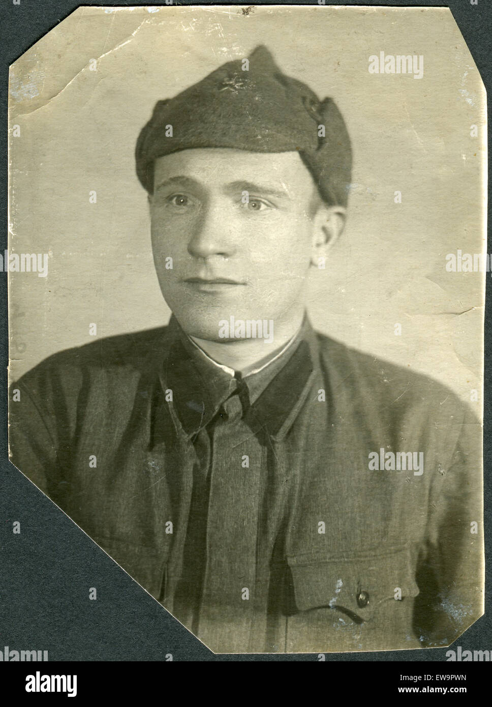 Red army soldier hi-res stock photography and images - Alamy