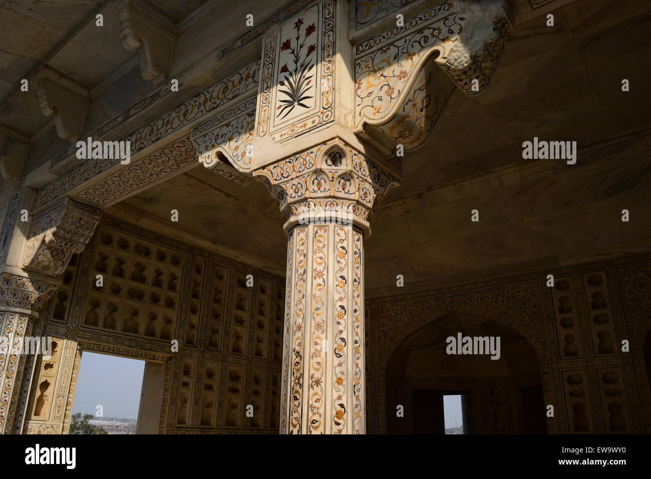 Marble Column Architecture Detail in Agra Fort India Stock Photo - Alamy
