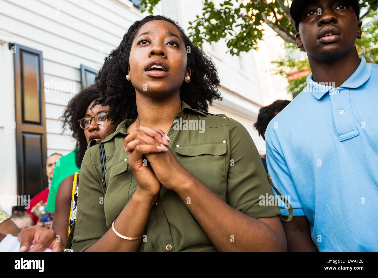 Impromptu singing hi-res stock photography and images - Alamy