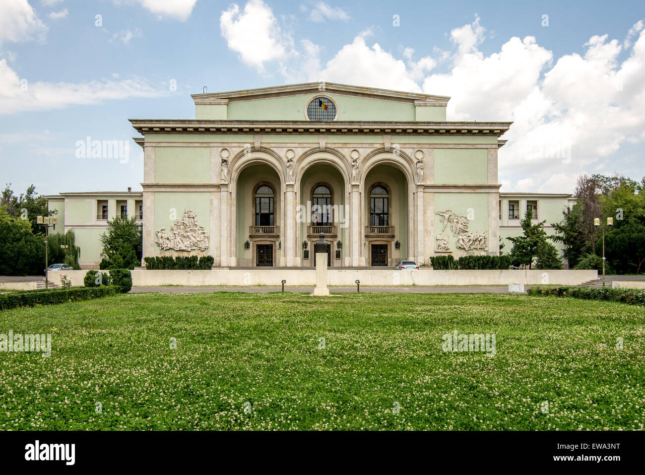 Bucharest city life hi-res stock photography and images - Alamy