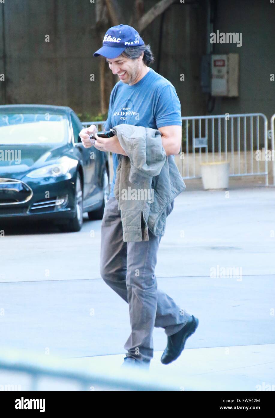 The king of queens ray romano hi-res stock photography and images - Alamy