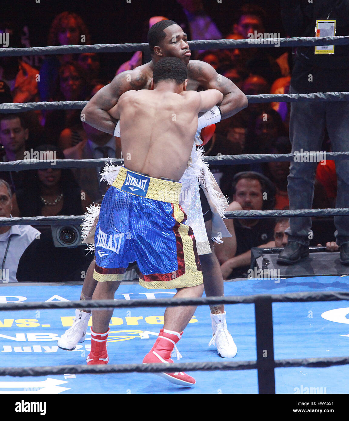 Las Vegas, Nevada, USA. 20th June, 2015. Boxers Shawn Porter and Adrien ...